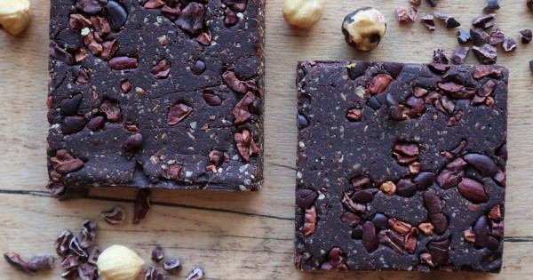Μπάρα με cacao nibs